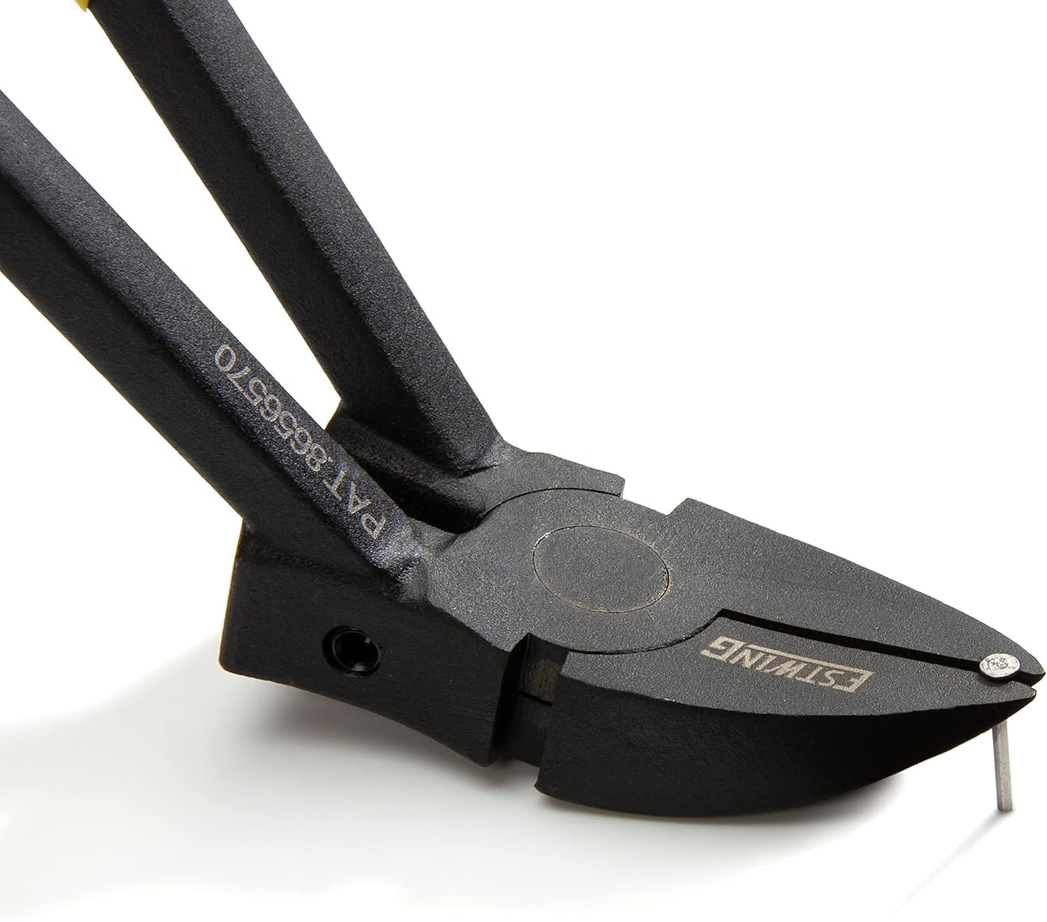 Estwing 42584 8.5-Inch Heavy Duty Nail Hunter Brad, Nail and Staple Re ...