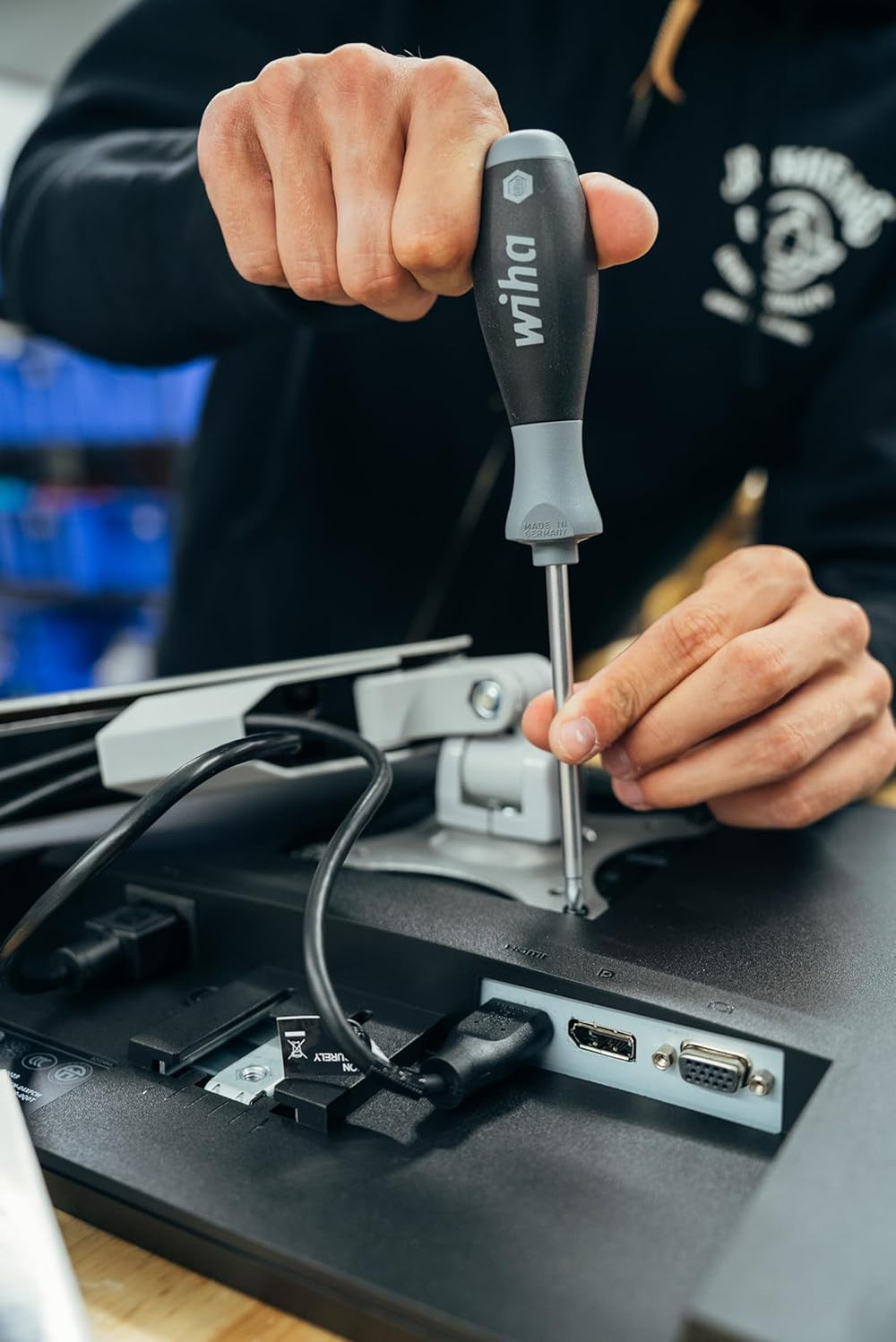 Wiha 85850 8.5 Piece Limited-Edition 85th Anniversary Screwdriver & Bo ...