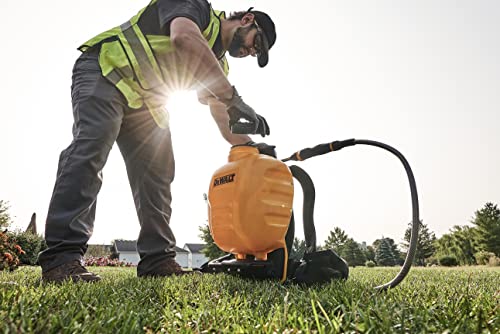 DeWALT 4-Gallon Internal Piston Pump Backpack Sprayer — Contractor Tool ...
